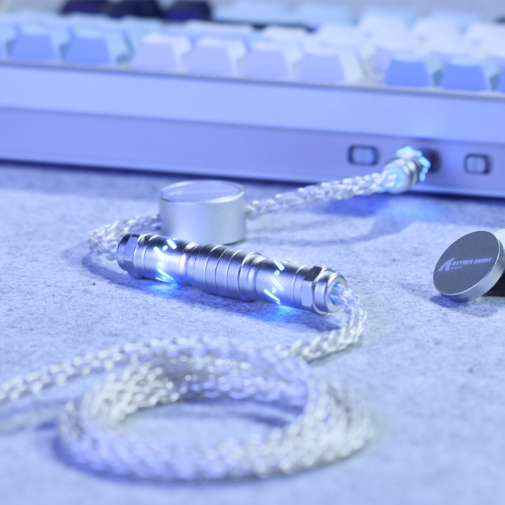 C07: ゲーミングキーボード用プレミアム 8KHz RGB アビエーター ケーブル